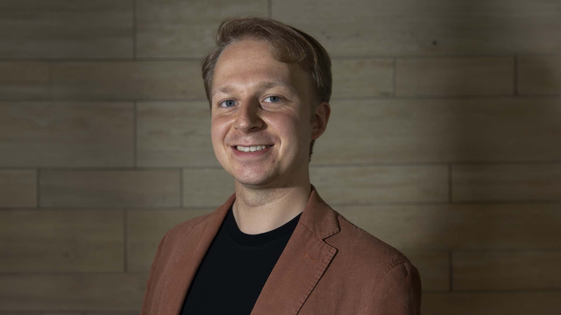 Heerlense wethouder Wonen en Milieu Casper Gelderblom bekroond met een ...