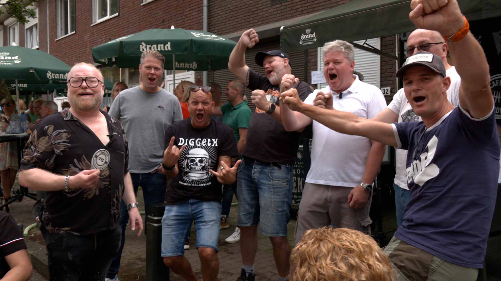 Punkrockband Hangover keert terug met nieuwe single en documentaire ...